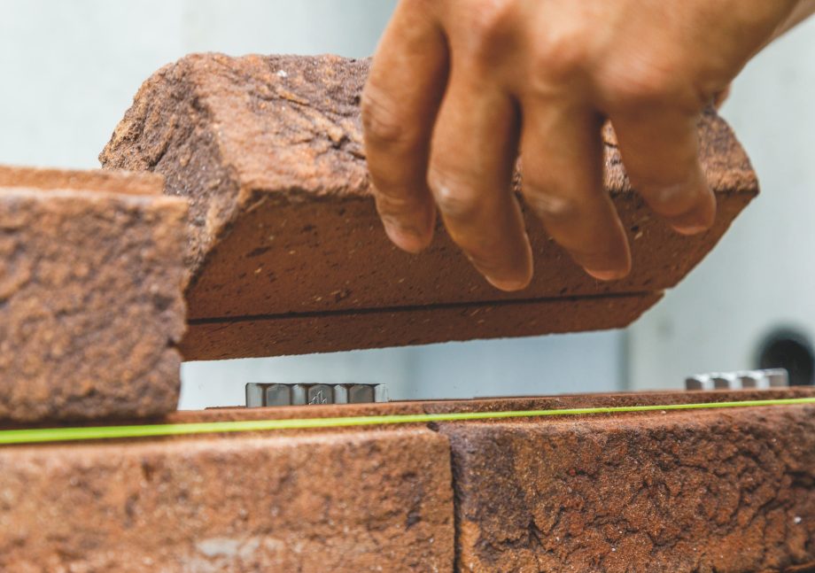 La construction circulaire avec les matériaux en terre cuite