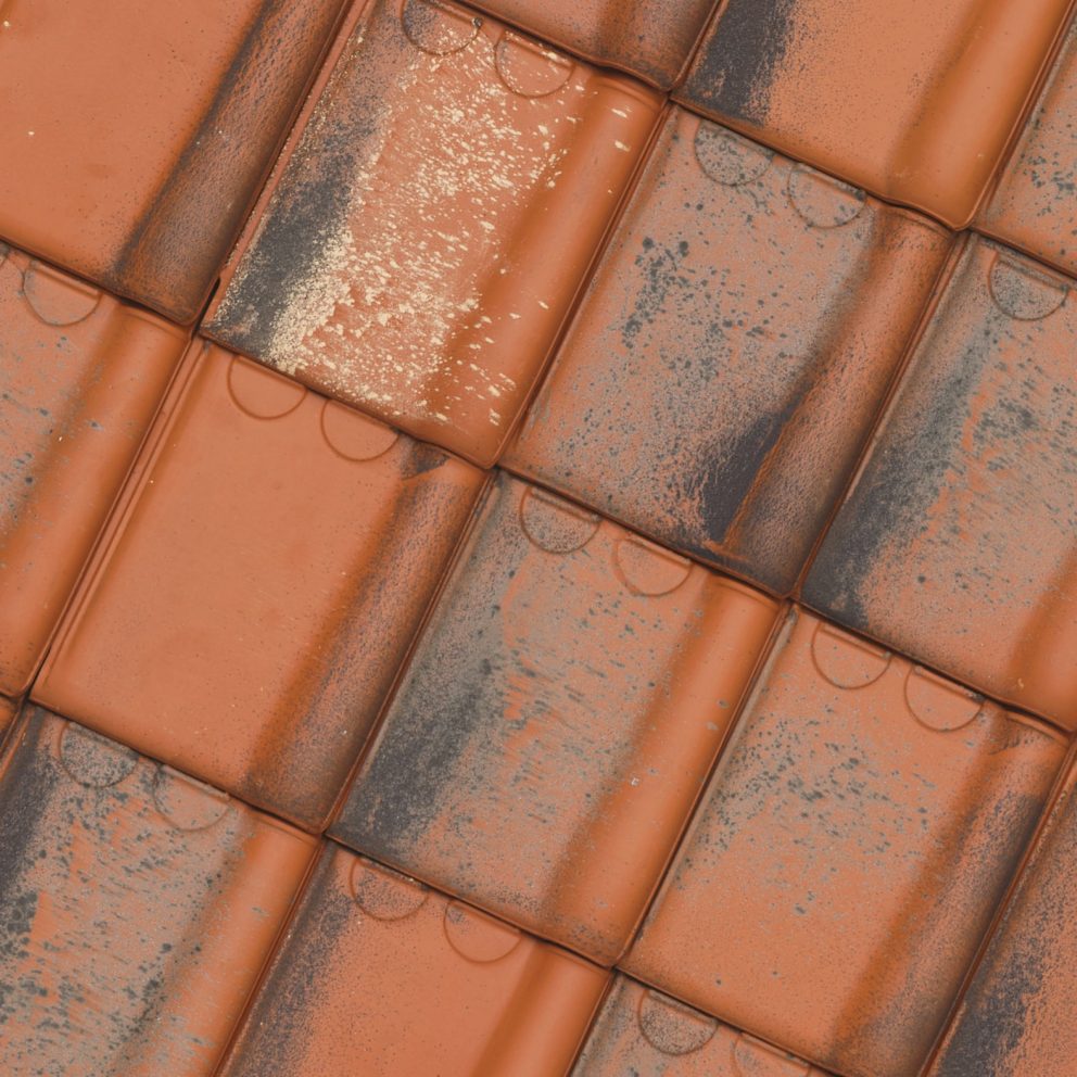 Verweerd rode Koramic zacht golvende dakpan - Stormpan 44 keramische ...